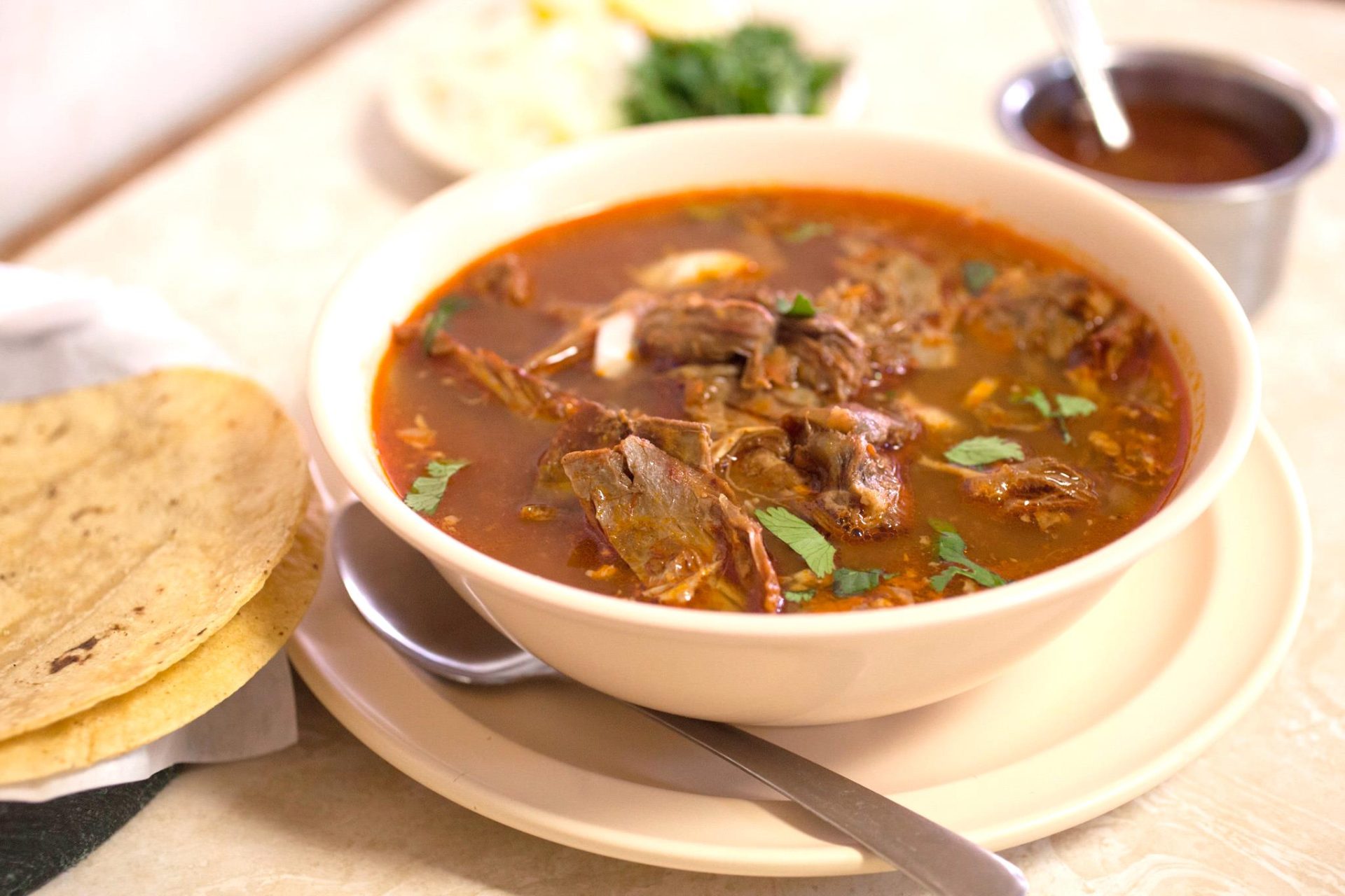 Ciudad Guzmán se sazona con el sabor de la birria y sus variedades ...